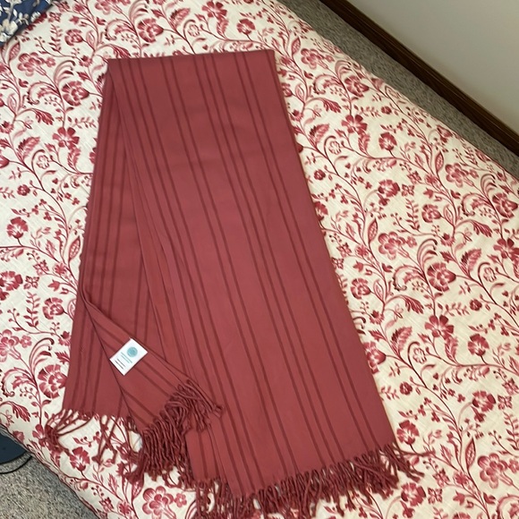 Martha Stewart | Bedding | Martha Stewart Burgundy Throw Blanket | Poshmark
